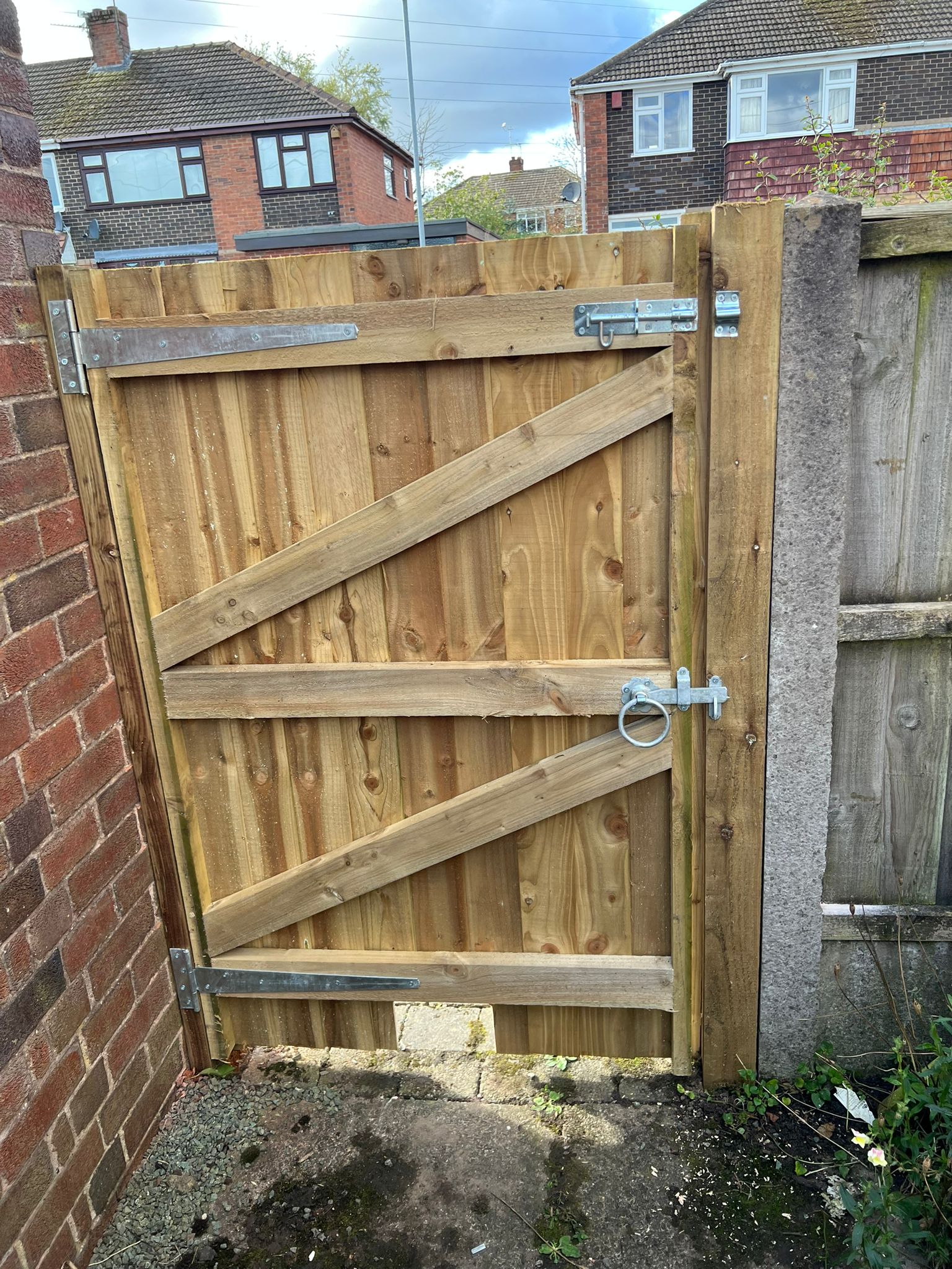 Featheredge Gates » Wards Fencing